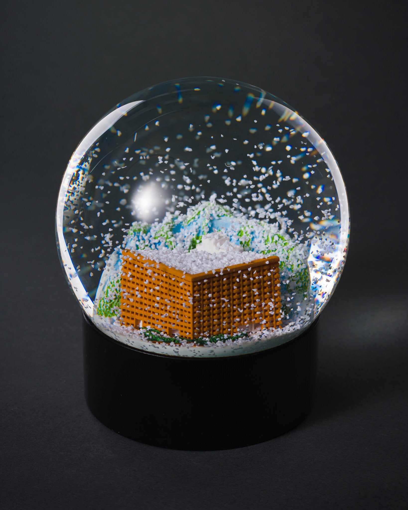 Aspen Art Museum Snow Globe – Museum Shop